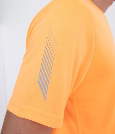 Remera Deportiva Manga Corta con Banda Reflectiva | Renner