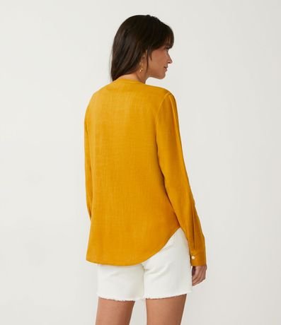 Camisa en Viscolino con Escote V | Renner