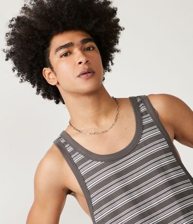 Remera Musculosa Sisada en Media Malla con Estampado Rayada | Renner