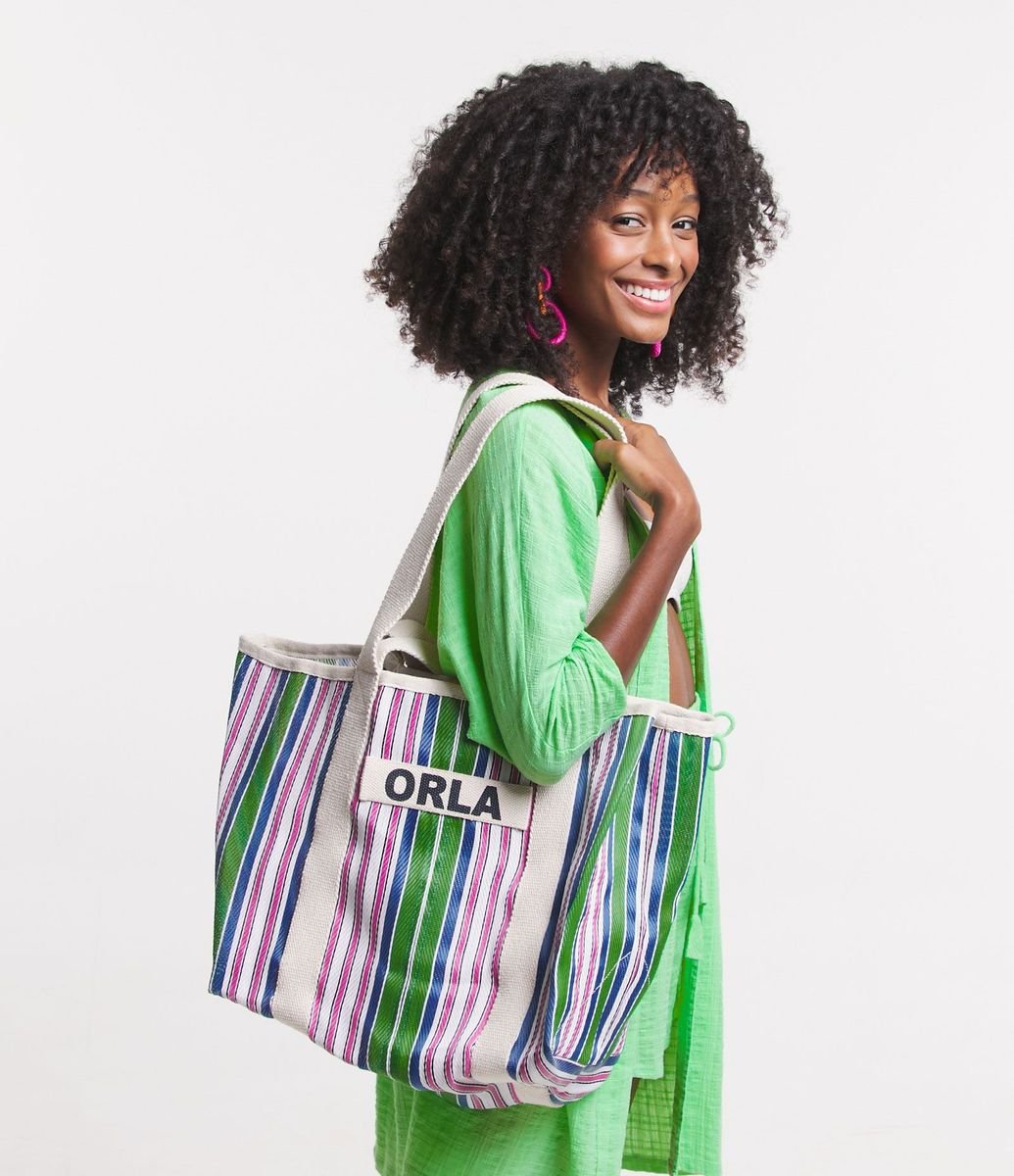 Bolso de Playa Grande con Estampa Rayada y Lettering Orla | Renner